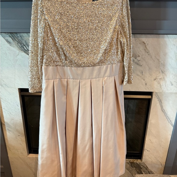 Jessica Howard | Dresses | Jessica Howard Gold Sequin Dress | Poshmark